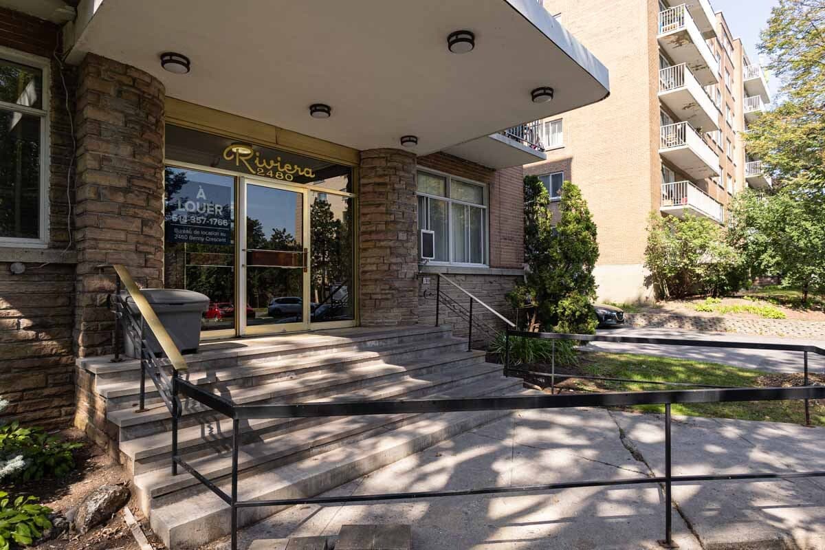 2460 Benny Crescent, Montréal, QC H4B 2P9 - Apartment for Rent in ...