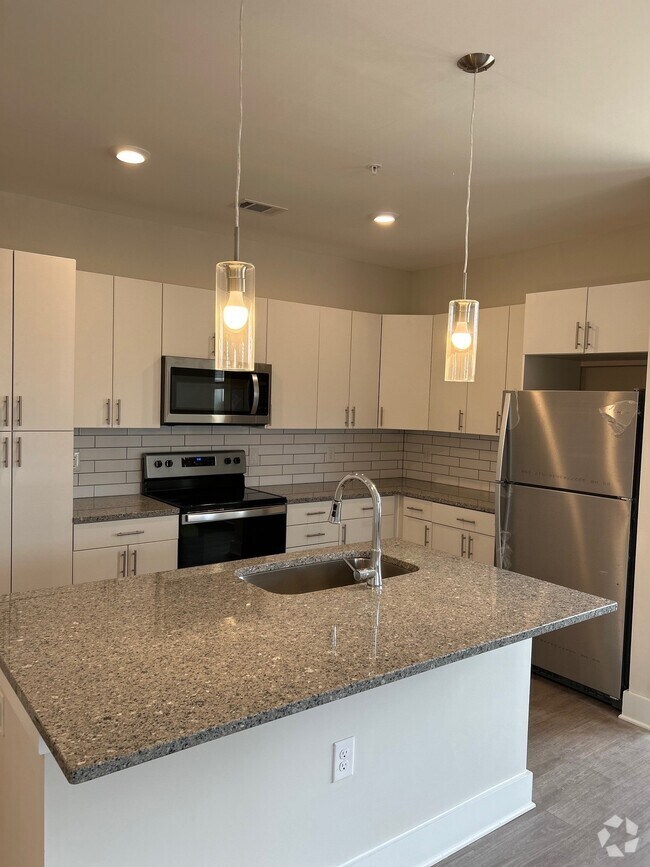 Enclave at Bailes Ridge Apartments for Rent with Hardwood Floors - Fort ...