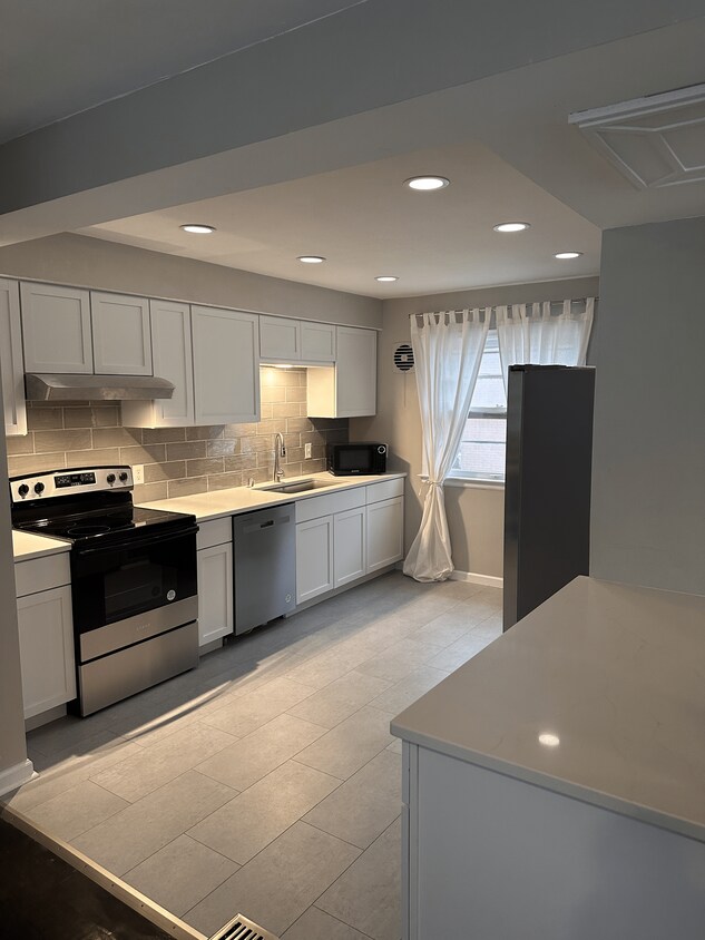 9314 W Burleigh St Unit 9314 A W Burleigh St., Milwaukee, WI 53222 ...