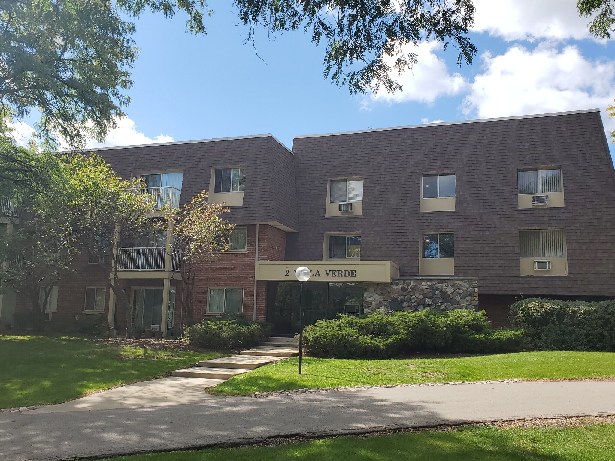 2 Villa Verde Dr Unit 305, Buffalo Grove, IL 60089 - Condo for Rent in ...