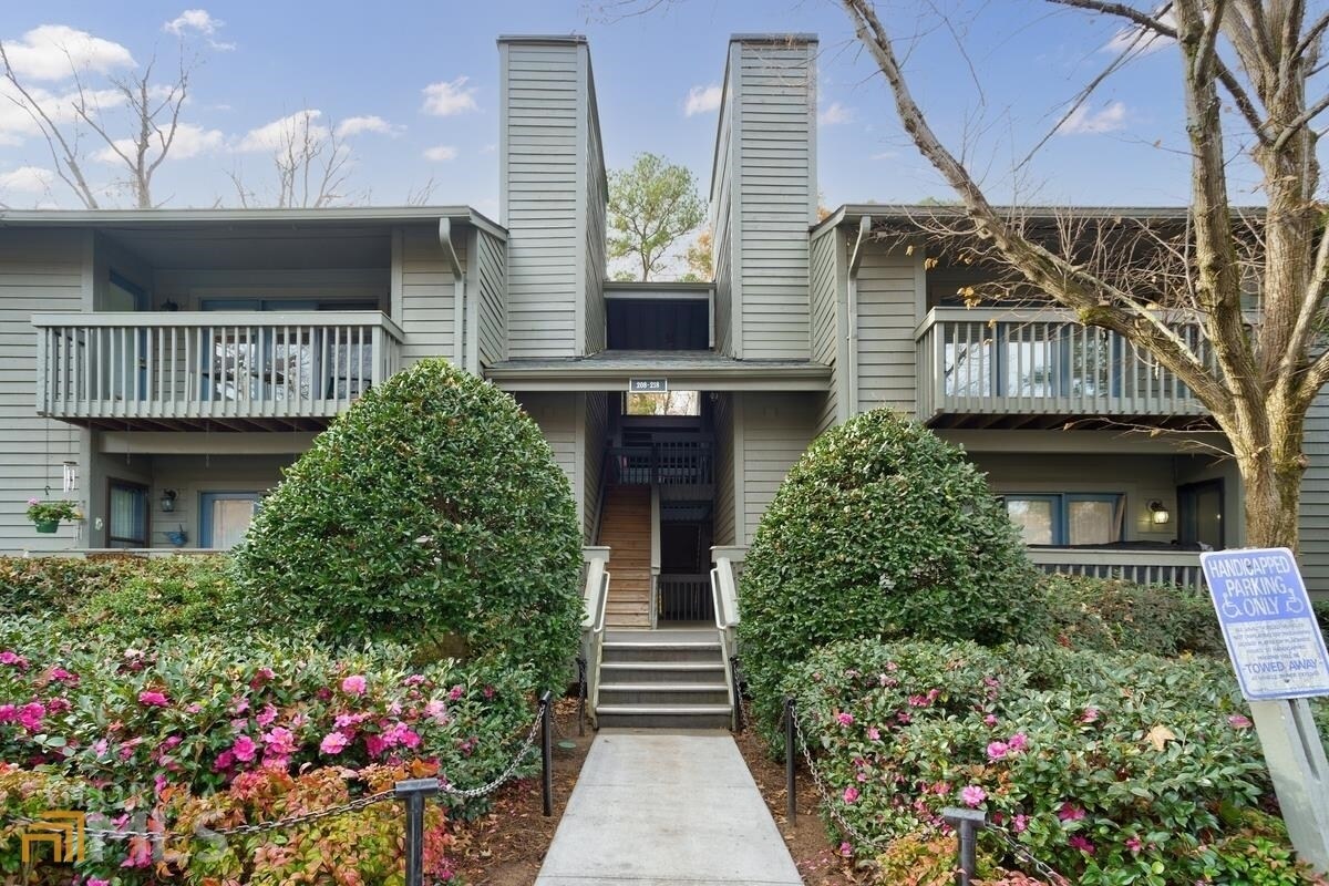 217 Tuxworth Cir, Decatur, GA 30033 - Condo for Rent in Decatur, GA ...