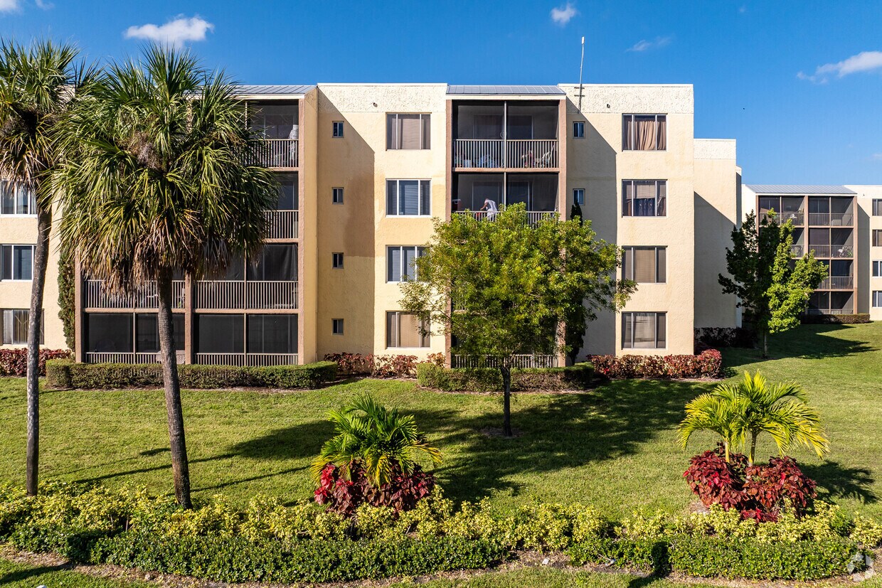Somerset Grove - 2725 Somerset Dr Lauderdale Lakes, FL 33311 ...