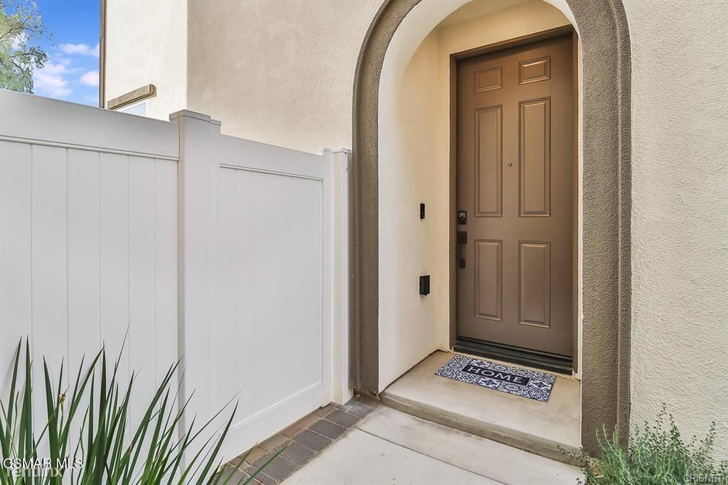 8563 N Walnut Way, Los Angeles, CA 91304 - House Rental in Los Angeles ...