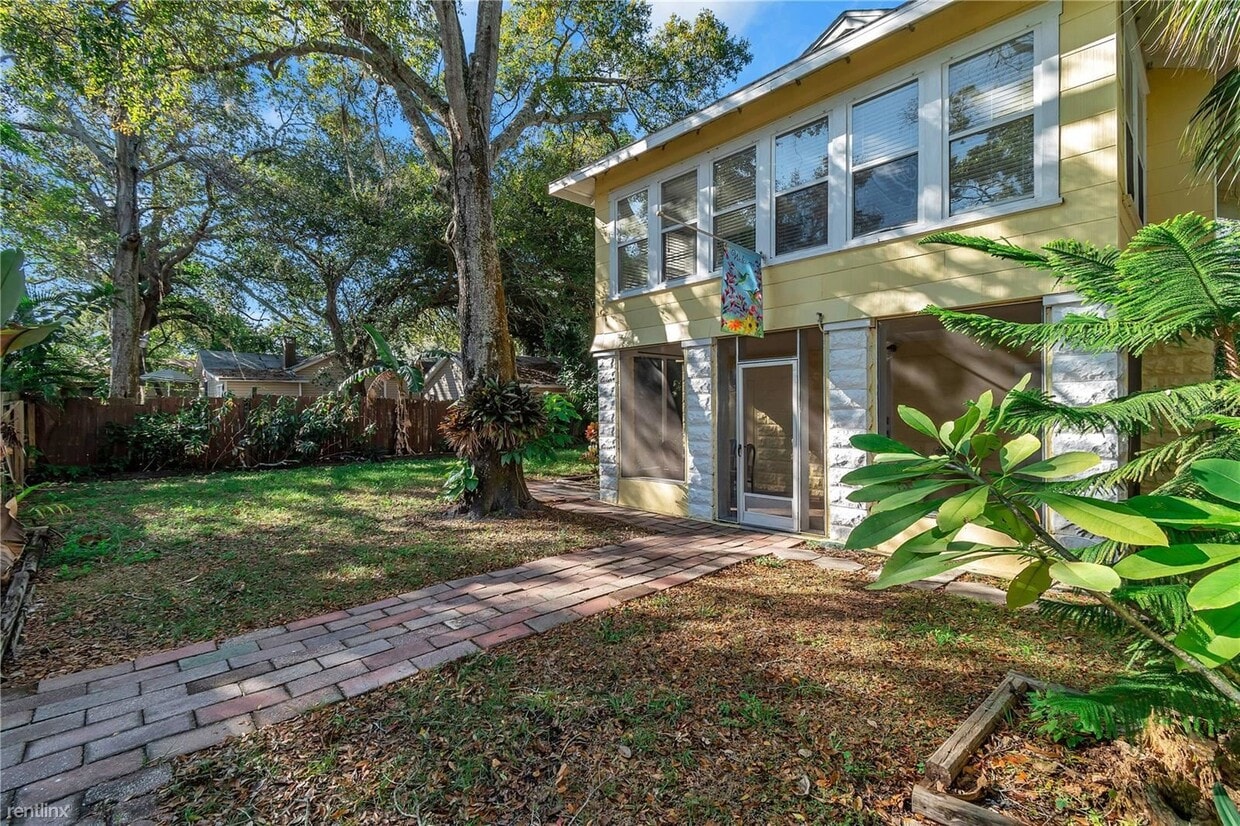 2629 4th St S, Saint Petersburg, FL 33705 - House Rental in Saint ...