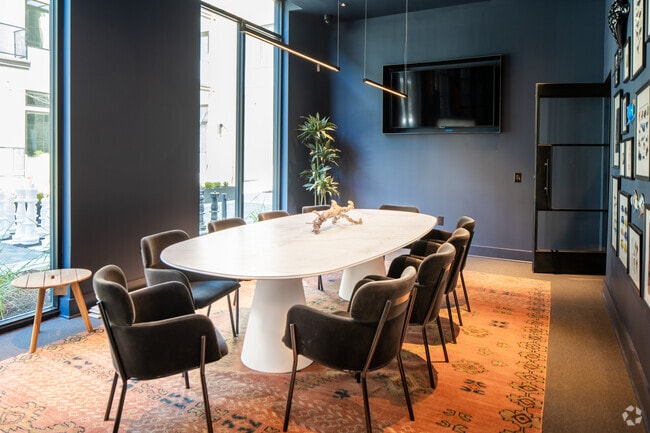 Fivetwo At Highland Apartments - Austin, TX | Apartments.com