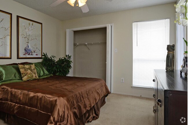 Barrow - 247 E Southwest Pky Lewisville, TX 75067 | Apartments.com