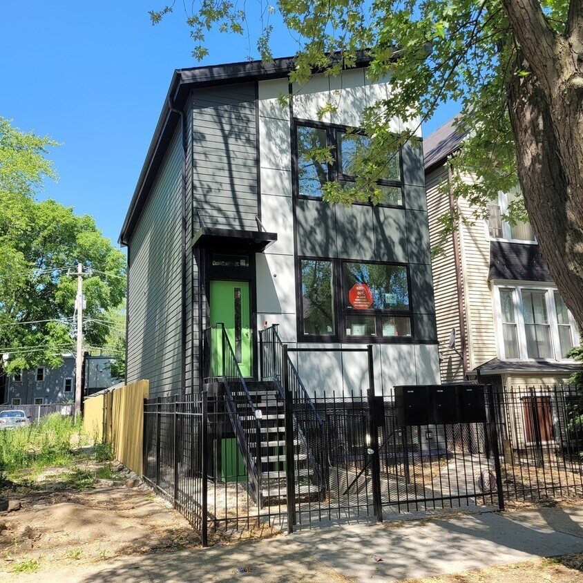 6326 S Rhodes Ave Unit 1, Chicago, IL 60637 - Room for Rent in Chicago ...