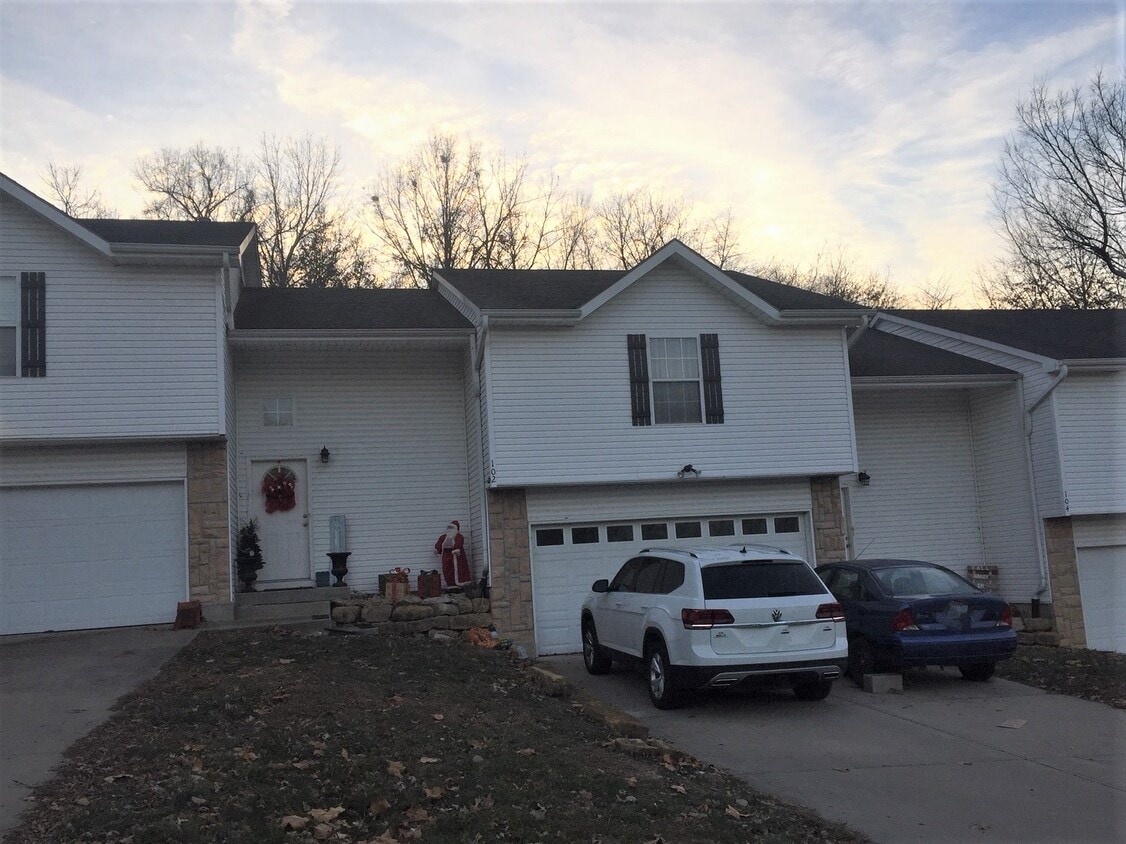 102 Orourke Drive, Platte City, MO 64079 - Townhome Rentals in Platte ...