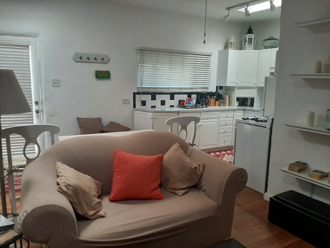 1321 Marquette Ave NW Unit C, Albuquerque, NM 87104 | Apartments.com