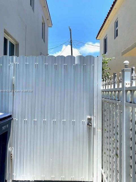 655 85th St, Miami Beach, FL 33141 - House Rental in Miami Beach, FL ...
