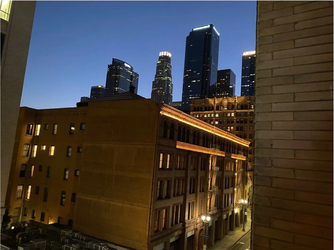 257 S Spring St Unit 4H, Los Angeles, CA 90012 - Condo for Rent in Los ...