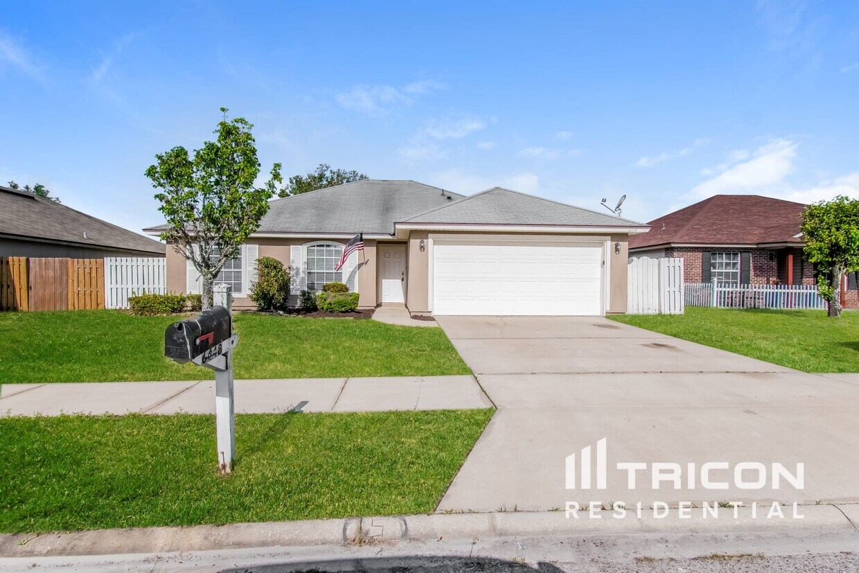 6448 Crimson Leaf Ln, Jacksonville, FL 32244 | Apartments.com
