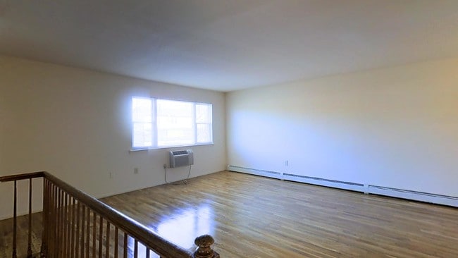 Hampton Gardens Apartments - Middlesex, NJ | Apartments.com