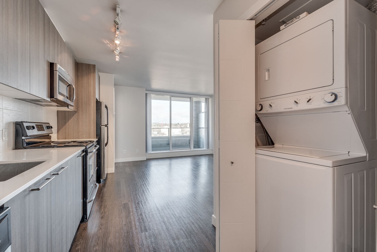 Hudson Walk One Apartments - 755 Caledonia Ave Victoria, BC ...