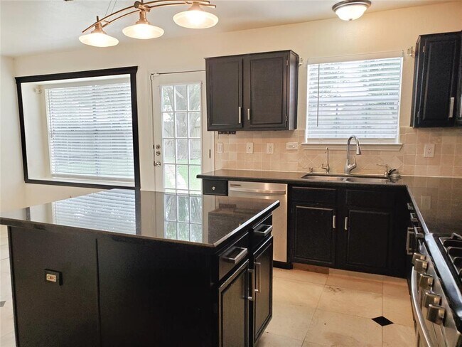 11526 Meadowchase Dr, Houston, TX 77065 - House Rental in Houston, TX ...