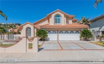 Villa Del Rio Apartments for Rent with a Garage - Yorba Linda, CA ...