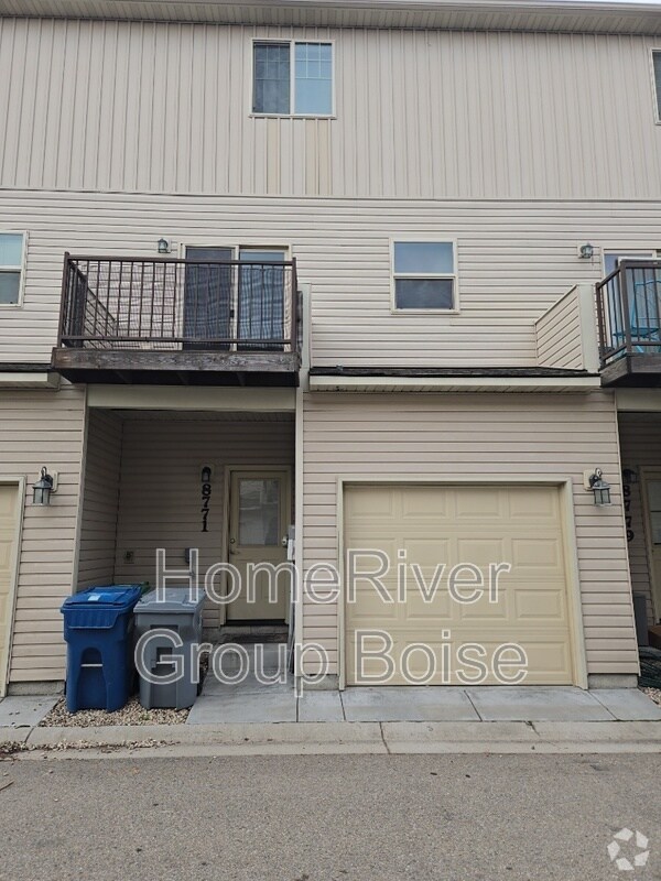 Jackson Manor Apartments for Rent with High Ceilings - Boise, ID ...