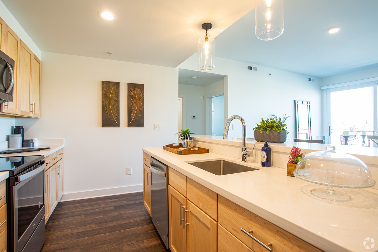 Riverside Village Apartments - 610-620 Riverside Shops Way ...