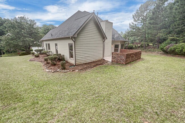 6848 Blantyre Blvd, Stone Mountain, GA 30087 - House Rental in Stone ...