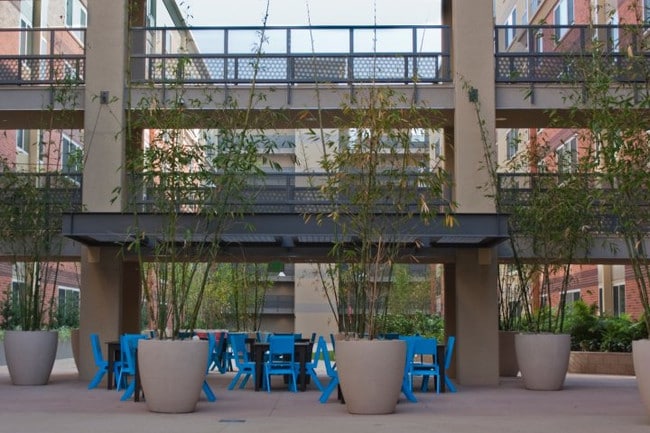 University Gateway Apartments - Los Angeles, CA | Apartments.com