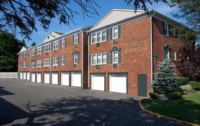 Fairfield Village At Commack Apartments - Commack, NY | Apartments.com