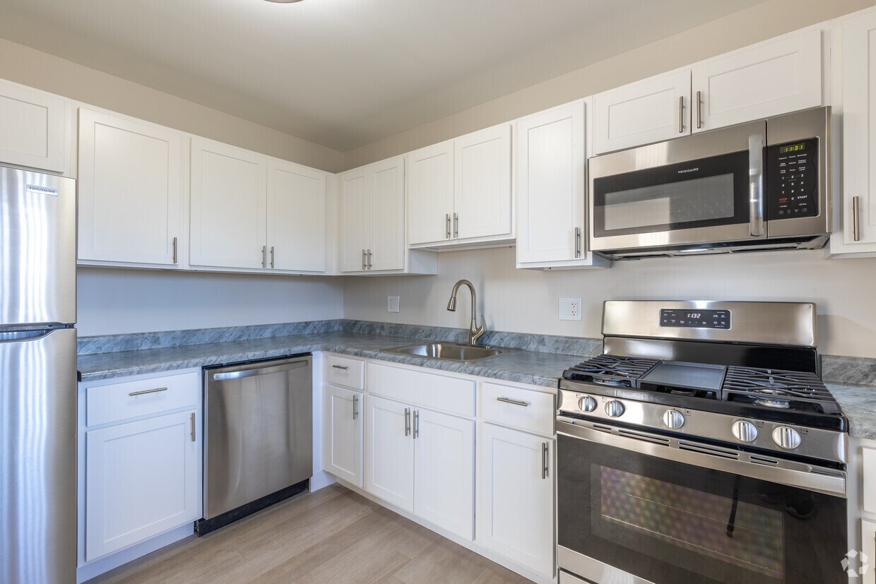 Stoneybrooke Apartments - Apartments in Canton, MI | Apartments.com