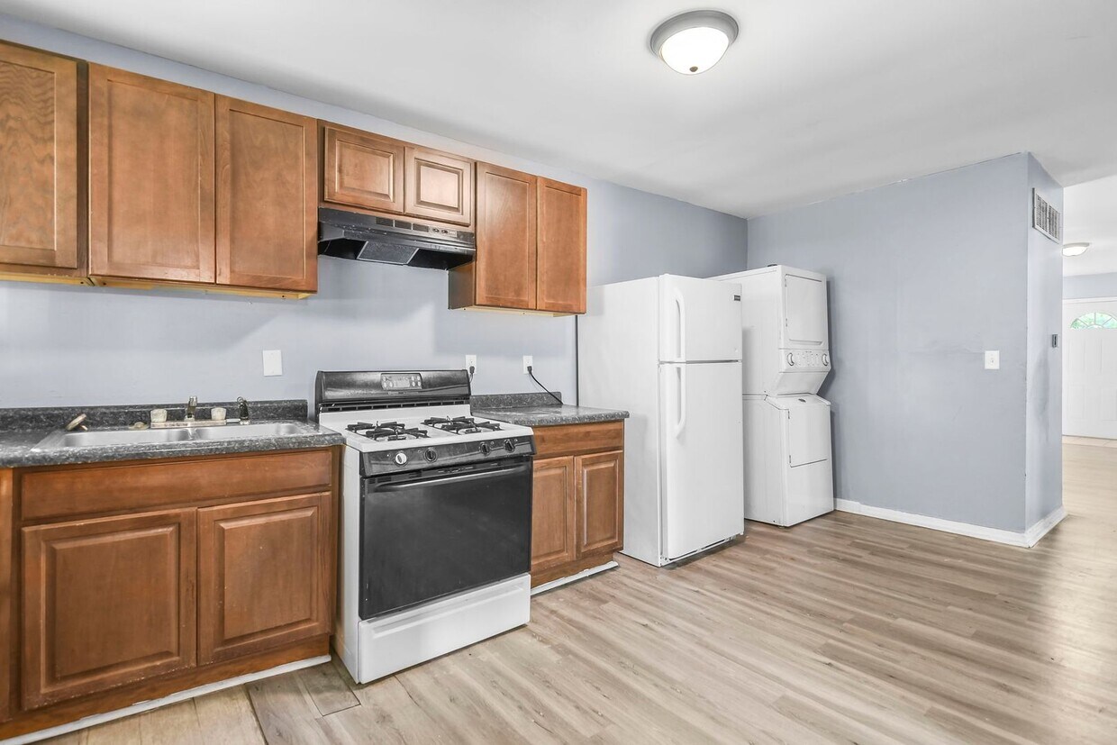 1901 E Stuart St, Springfield, IL 62703 - House Rental in Springfield ...