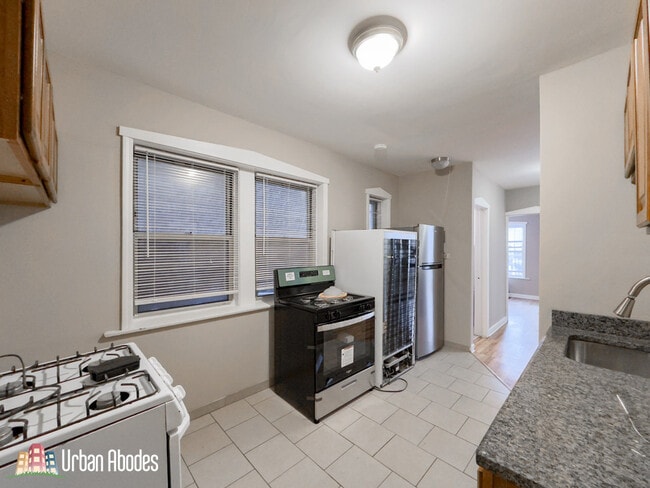 6645 N Greenview Ave Unit 1, Chicago, IL 60626 - Apartments in Chicago ...