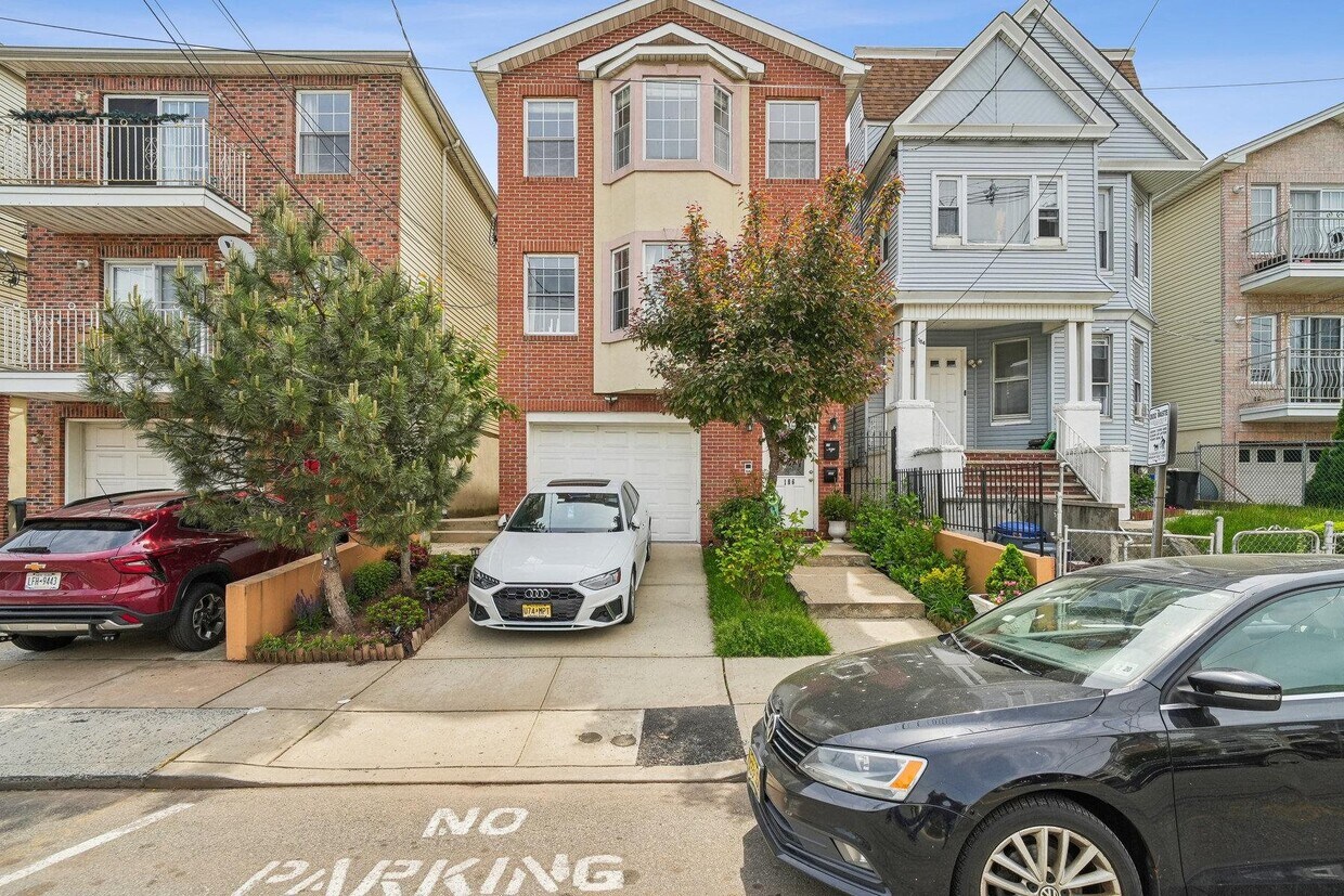 186 Arlington Ave Unit 2, Jersey City, NJ 07305 - Condo for Rent in ...