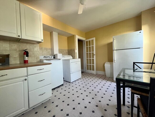 4207 Euclid Ave Unit Room 2A, Baltimore, MD 21229 - Apartments in ...