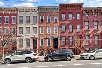 Ten Broeck Triangle Apartments for Rent with High Ceilings - Albany, NY ...