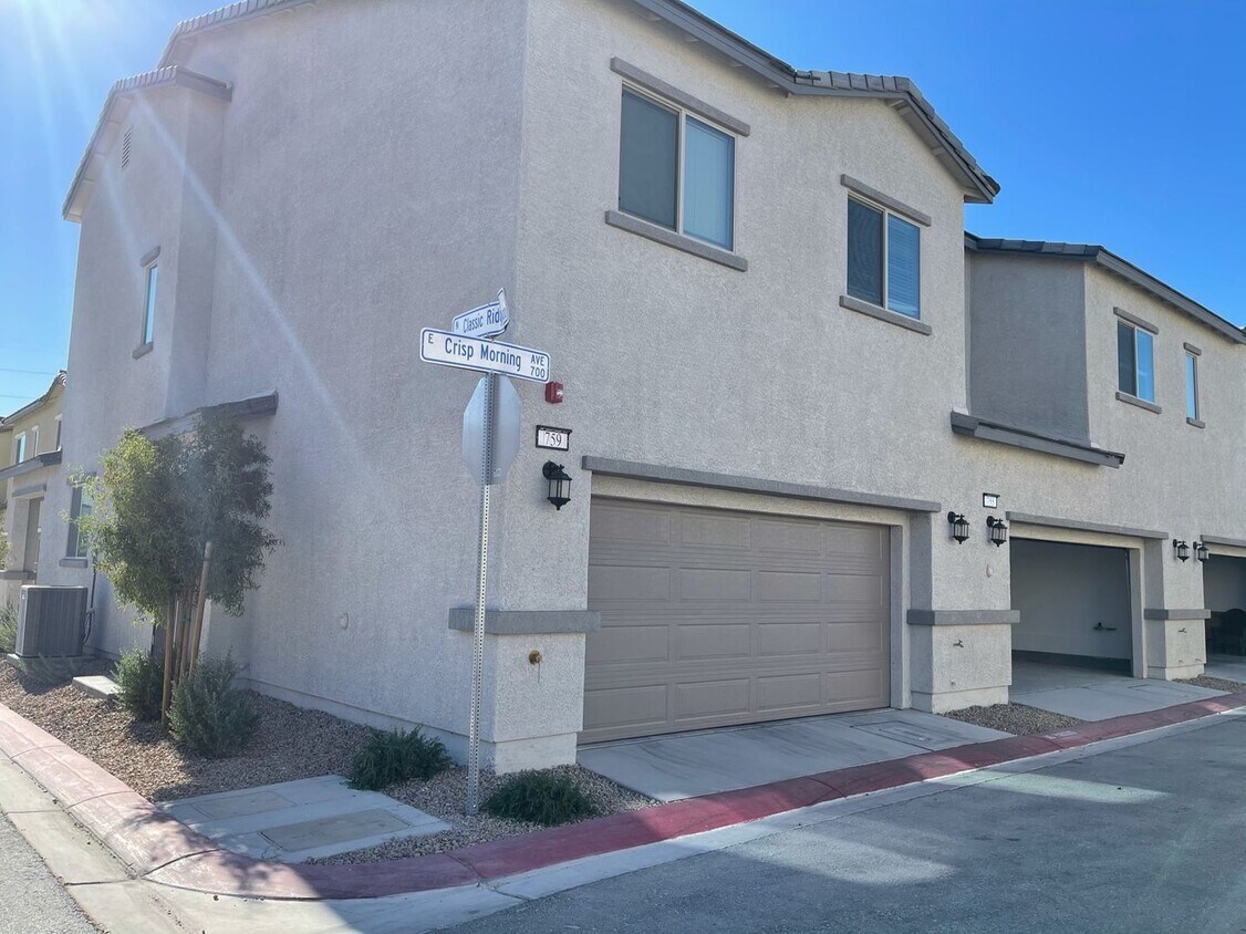 755 Crisp Morning Ct, North Las Vegas, NV 89086 - Townhome Rentals in ...