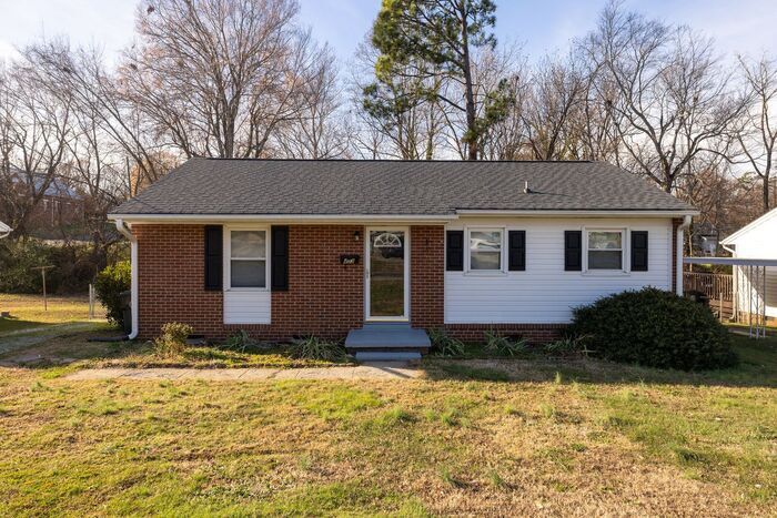 403 N 5th St, Mebane, NC 27302 - House Rental in Mebane, NC ...