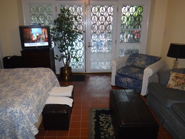 3050 P St NW Unit #2, Washington, DC 20007 Apartments - 3050 P St NW ...
