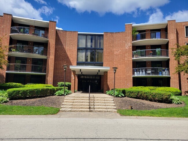 1615 E Central Rd Unit 402A, Arlington Heights, IL 60005 - Condo for ...
