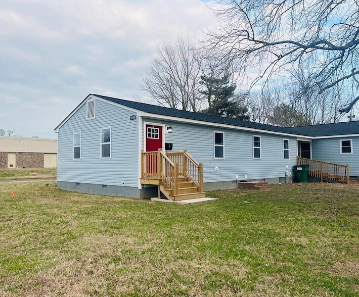 9448 Hospital Ave, Nassawadox, VA 23413 | Apartments.com