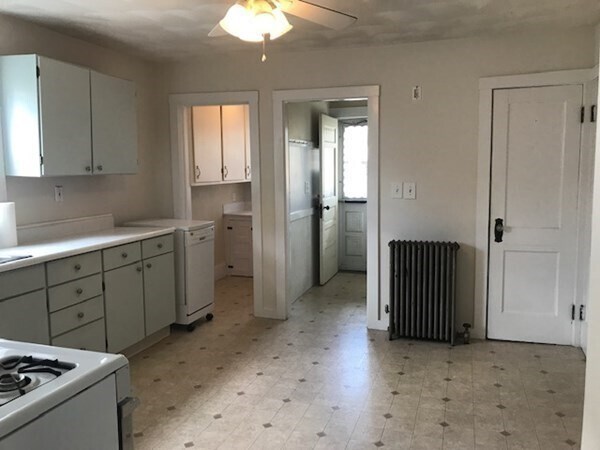 44 Cleveland St Unit 1, Arlington, MA 02474 - Room for Rent in ...