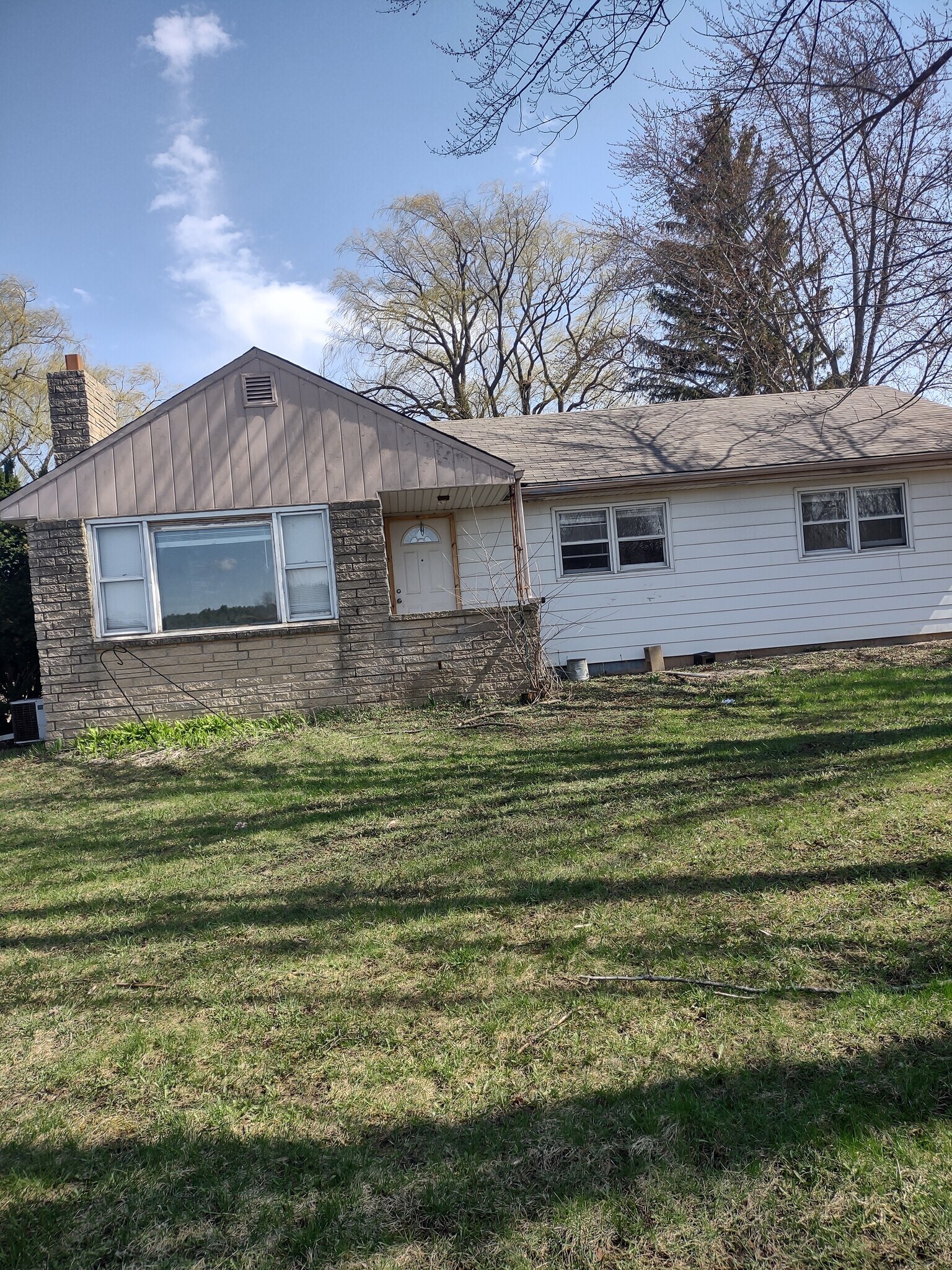 W306s4879 Wi-83, Mukwonago, WI 53149 - House Rental in Mukwonago, WI ...