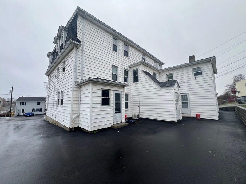 795 N Underwood St Unit 1S, Fall River, MA 02720 - Condo for Rent in ...