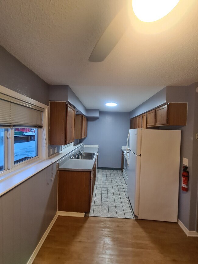 2908 W 32nd Ave Unit 1, Anchorage, AK 99517 - Apartments at 2908 W 32nd ...