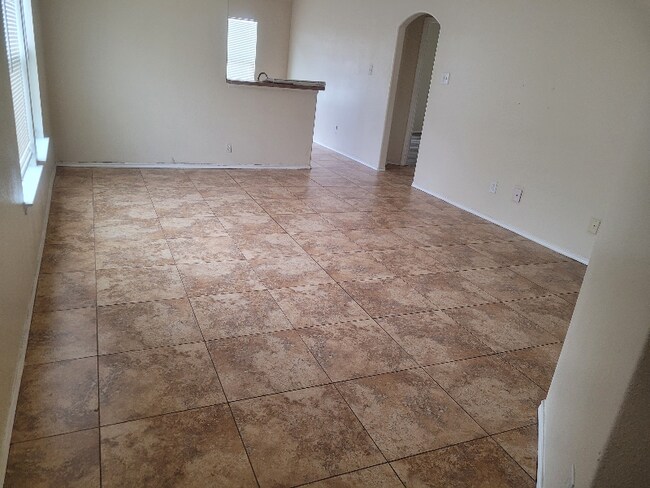 7907 Crescent Village Ln House | Rice University | Off-Campus Housing ...