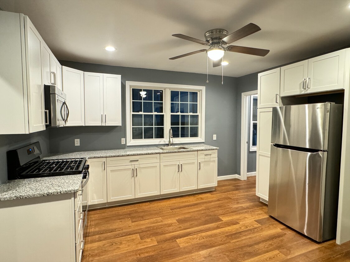 2455 E Main St Unit 1, Bridgeport, CT 06610 - 2455 E Main St Bridgeport ...