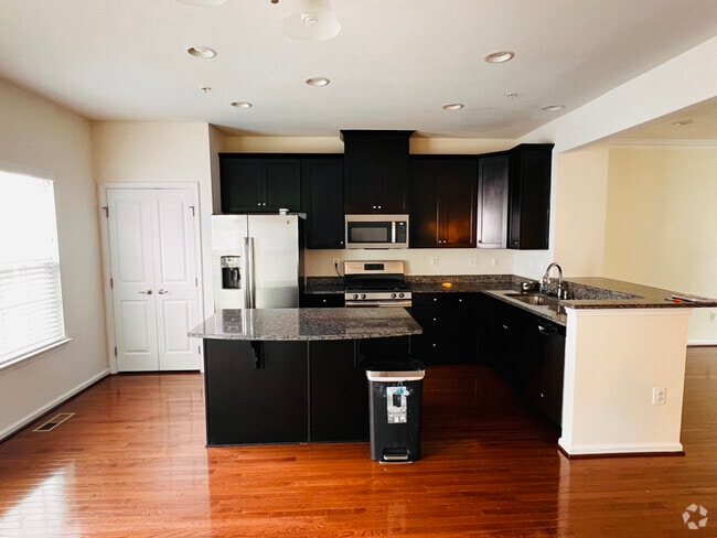 Cheap New Colony Village Apartments for Rent - Elkridge, MD - Updated ...