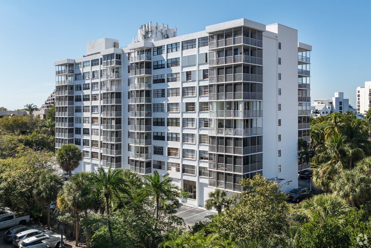 Island Breakers - Apartments in Key Biscayne, FL | Apartments.com