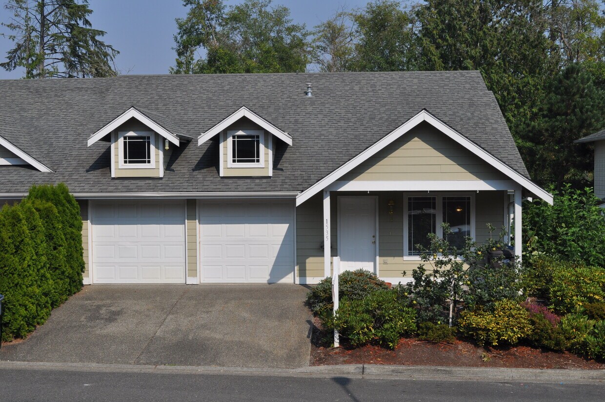 1535 Estate Plz, Fircrest, WA 98466 - Townhome Rentals in Fircrest WA ...