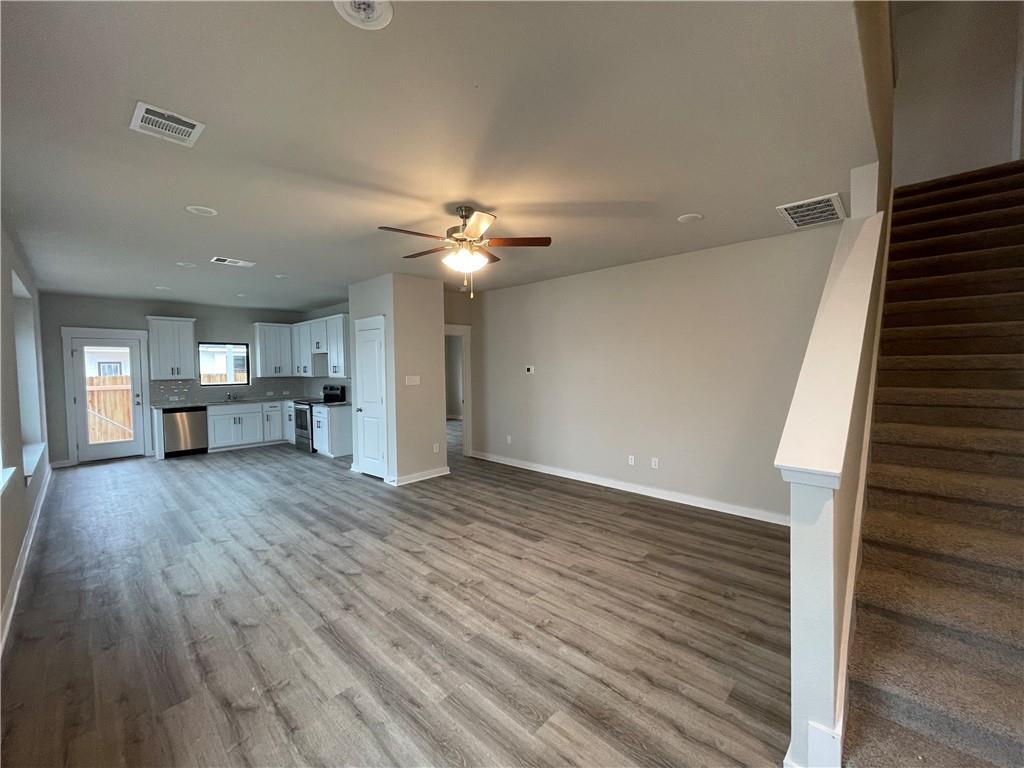 212 Fieldwood Dr, Mustang Ridge, TX 78610 - Townhome Rentals in Mustang ...