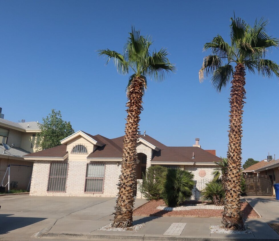 1694 Leroy Bonse Dr, El Paso, TX 79936 - House Rental in El Paso, TX ...
