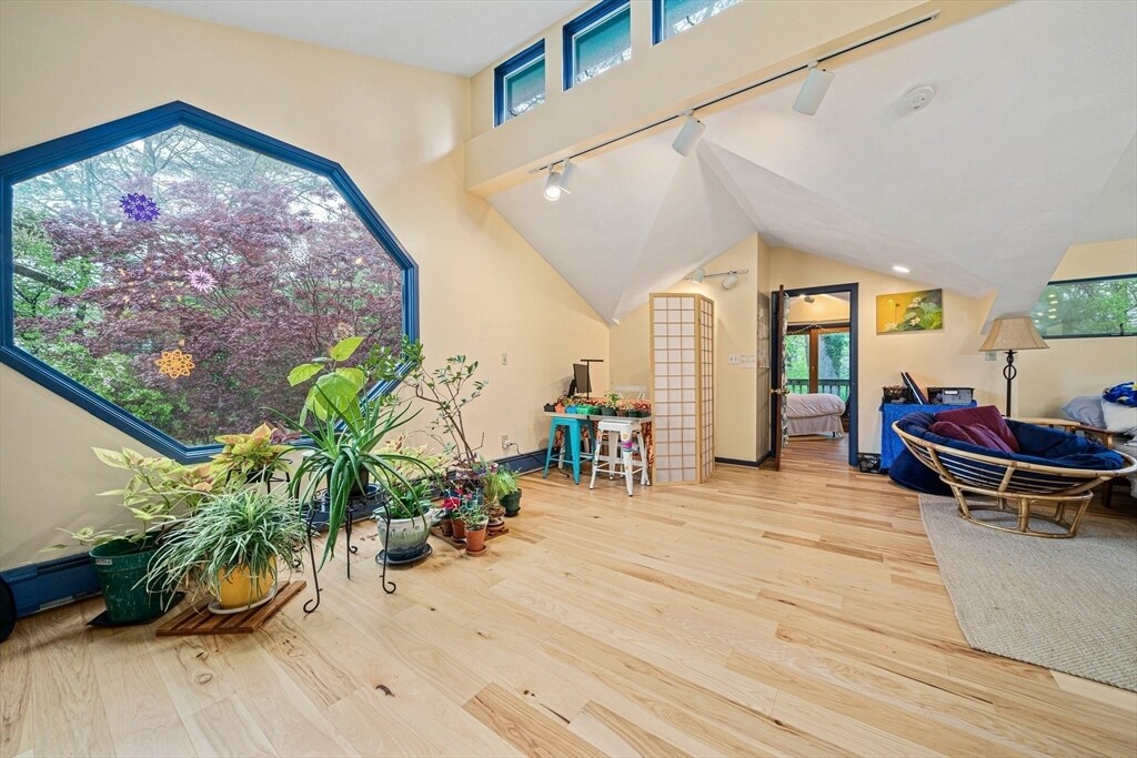 8 Sabrina Rd, Wellesley, MA 02482 - House Rental in Wellesley, MA ...