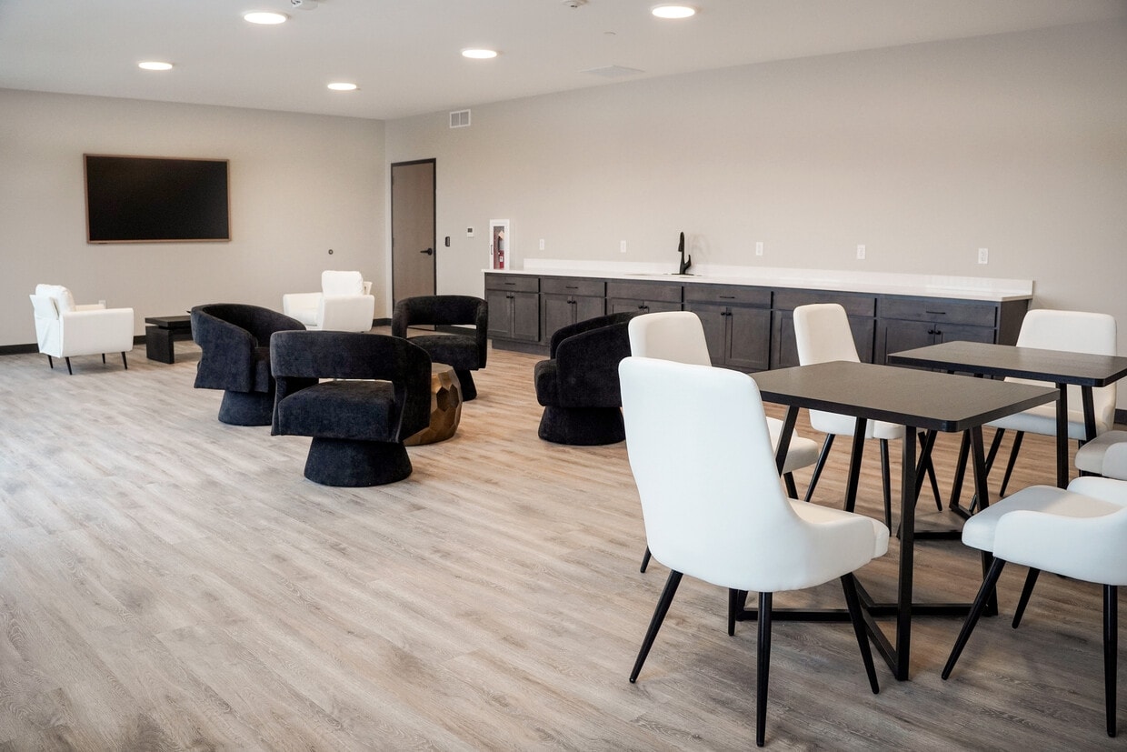 Loftus Apartments - 900 3rd St Se Cedar Rapids, IA 52401 | Apartments.com