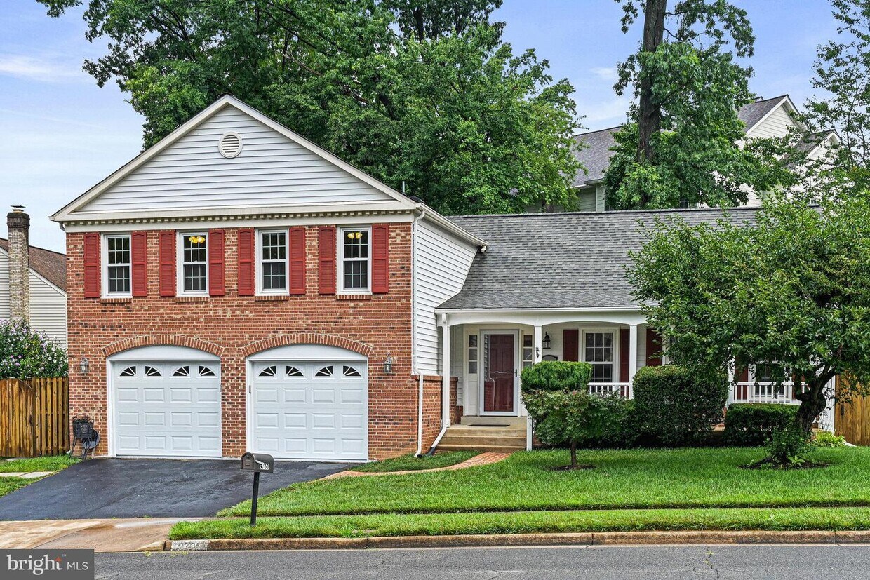 9760 Hatmark Ct, Vienna, VA 22181 - House Rental in Vienna, VA ...